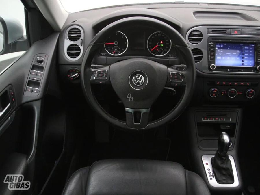Pelēks Volkswagen Tiguan 2015 Viļņa, ar dzinēja tilpumu 2.00 L un nobraukumu 192 tūkst. km par 12999 €, foto 18 vietnē AUTOMOTO.COM.LV