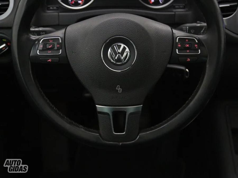 Pelēks Volkswagen Tiguan 2015 Viļņa, ar dzinēja tilpumu 2.00 L un nobraukumu 192 tūkst. km par 12999 €, foto 19 vietnē AUTOMOTO.COM.LV