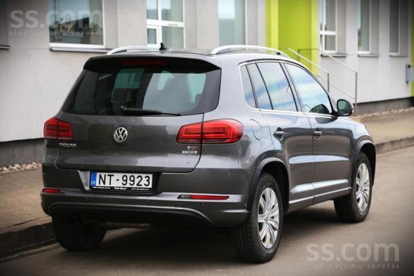 Pelēks Volkswagen Tiguan 2015 Rīga, ar dzinēja tilpumu 1.40 L un nobraukumu 241 tūkst. km par 9495 €, foto 5 vietnē AUTOMOTO.COM.LV