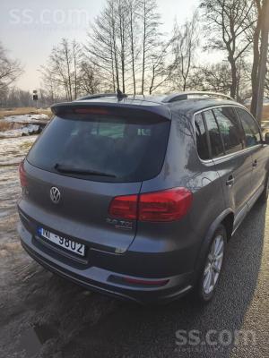 Pelēks Volkswagen Tiguan 2015 Rīga, ar dzinēja tilpumu 2.00 L un nobraukumu 210 tūkst. km par 12900 €, foto 5 vietnē AUTOMOTO.COM.LV