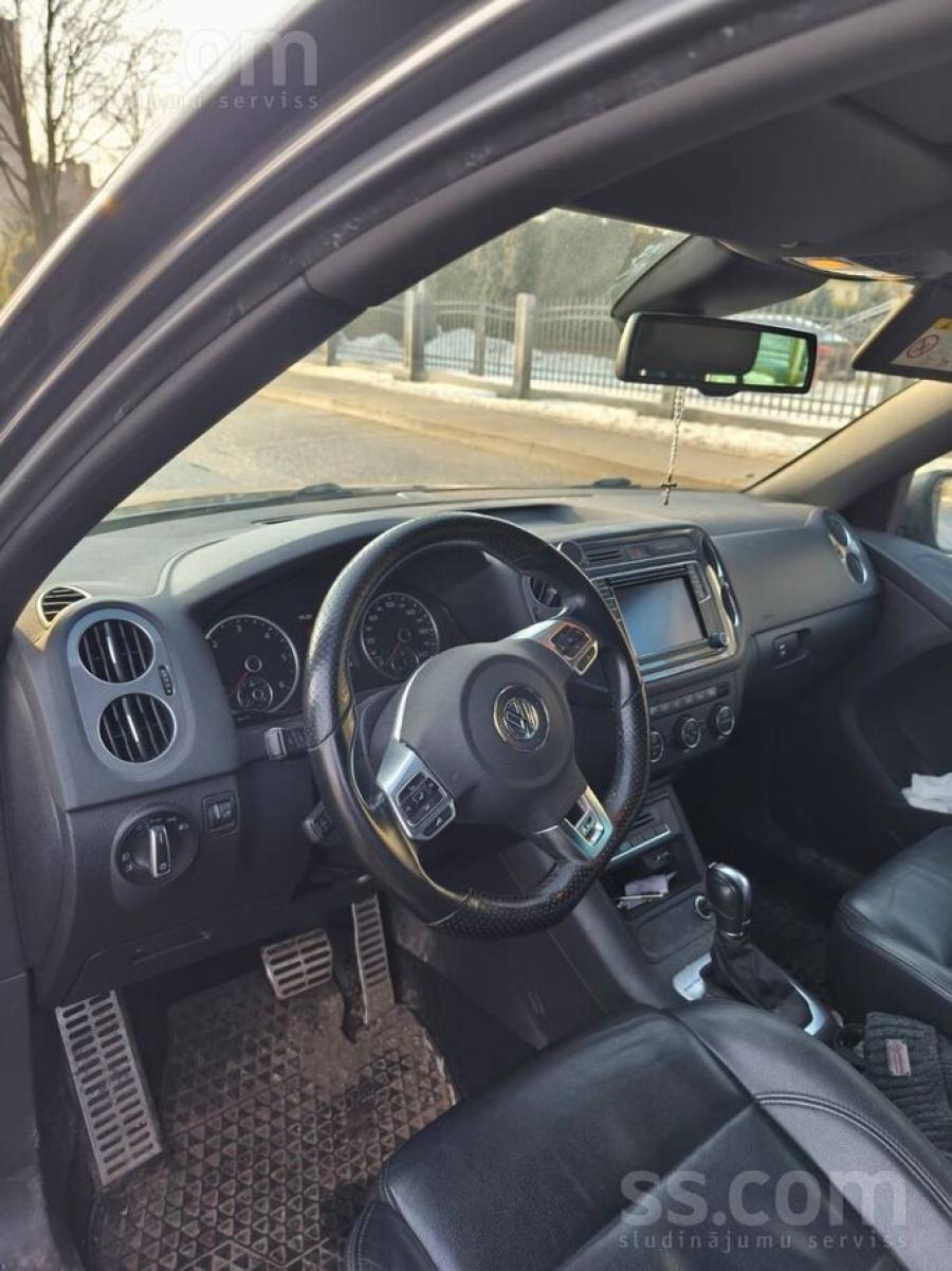 Pelēks Volkswagen Tiguan 2015 Rīga, ar dzinēja tilpumu 2.00 L un nobraukumu 210 tūkst. km par 12900 €, foto 7 vietnē AUTOMOTO.COM.LV