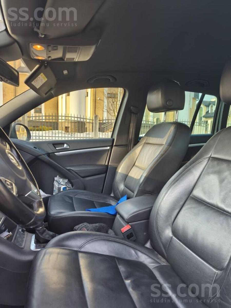 Pelēks Volkswagen Tiguan 2015 Rīga, ar dzinēja tilpumu 2.00 L un nobraukumu 210 tūkst. km par 12900 €, foto 9 vietnē AUTOMOTO.COM.LV