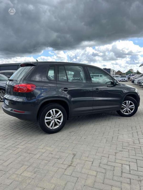 Pelēks Volkswagen Tiguan 2015 Kauņa, ar dzinēja tilpumu 1.40 L un nobraukumu 230 tūkst. km par 8799 €, foto 8 vietnē AUTOMOTO.COM.LV