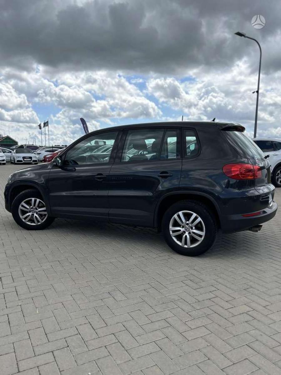 Pelēks Volkswagen Tiguan 2015 Kauņa, ar dzinēja tilpumu 1.40 L un nobraukumu 230 tūkst. km par 8799 €, foto 15 vietnē AUTOMOTO.COM.LV