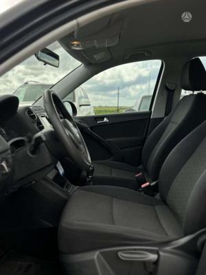 Pelēks Volkswagen Tiguan 2015 Kauņa, ar dzinēja tilpumu 1.40 L un nobraukumu 230 tūkst. km par 8799 €, foto 18 vietnē AUTOMOTO.COM.LV