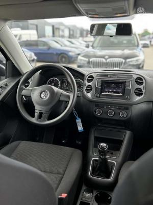 Pelēks Volkswagen Tiguan 2015 Kauņa, ar dzinēja tilpumu 1.40 L un nobraukumu 230 tūkst. km par 8799 €, foto 21 vietnē AUTOMOTO.COM.LV