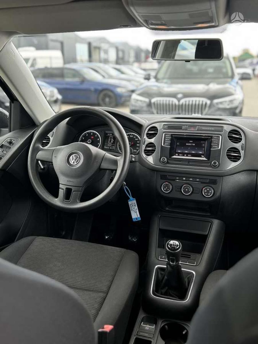 Pelēks Volkswagen Tiguan 2015 Kauņa, ar dzinēja tilpumu 1.40 L un nobraukumu 230 tūkst. km par 8799 €, foto 21 vietnē AUTOMOTO.COM.LV