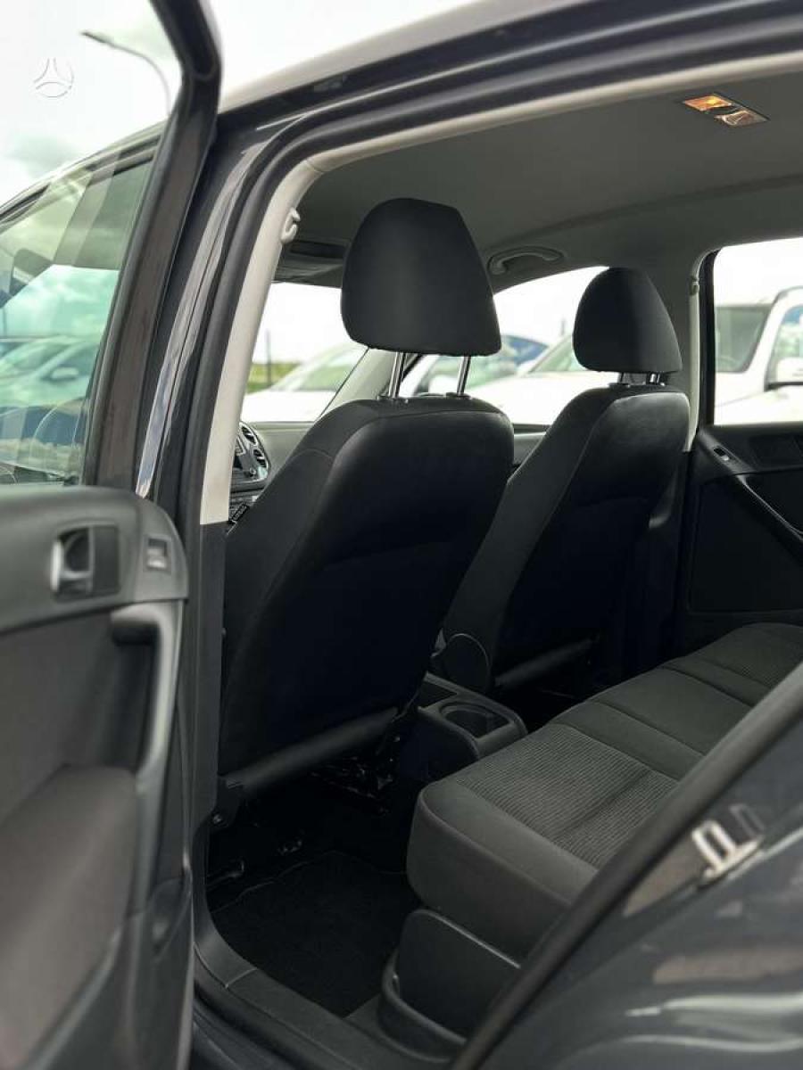Pelēks Volkswagen Tiguan 2015 Kauņa, ar dzinēja tilpumu 1.40 L un nobraukumu 230 tūkst. km par 8799 €, foto 36 vietnē AUTOMOTO.COM.LV