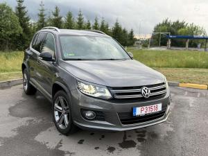 Grey Volkswagen Tiguan 2015 in Vilnius, with an engine capacity of 1.97 L and mileage of 255 thousand km for 11500 €, photo 3 on AUTOMOTO.COM.LV