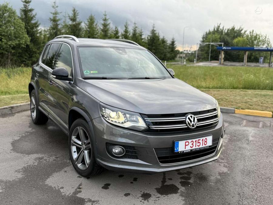 Grey Volkswagen Tiguan 2015 in Vilnius, with an engine capacity of 1.97 L and mileage of 255 thousand km for 11500 €, photo 3 on AUTOMOTO.COM.LV