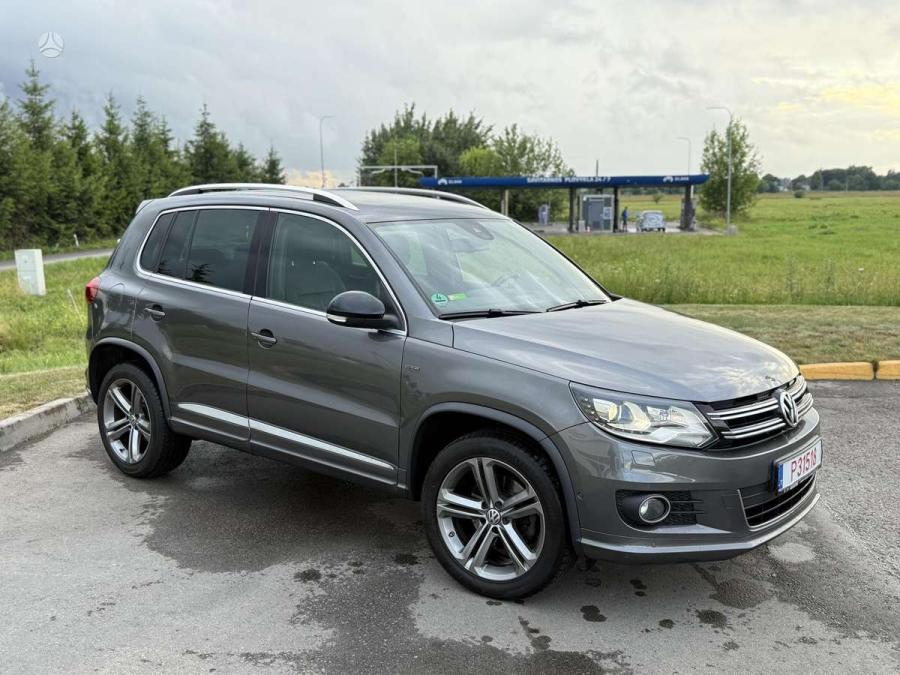Grey Volkswagen Tiguan 2015 in Vilnius, with an engine capacity of 1.97 L and mileage of 255 thousand km for 11500 €, photo 7 on AUTOMOTO.COM.LV