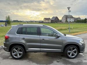Grey Volkswagen Tiguan 2015 in Vilnius, with an engine capacity of 1.97 L and mileage of 255 thousand km for 11500 €, photo 8 on AUTOMOTO.COM.LV