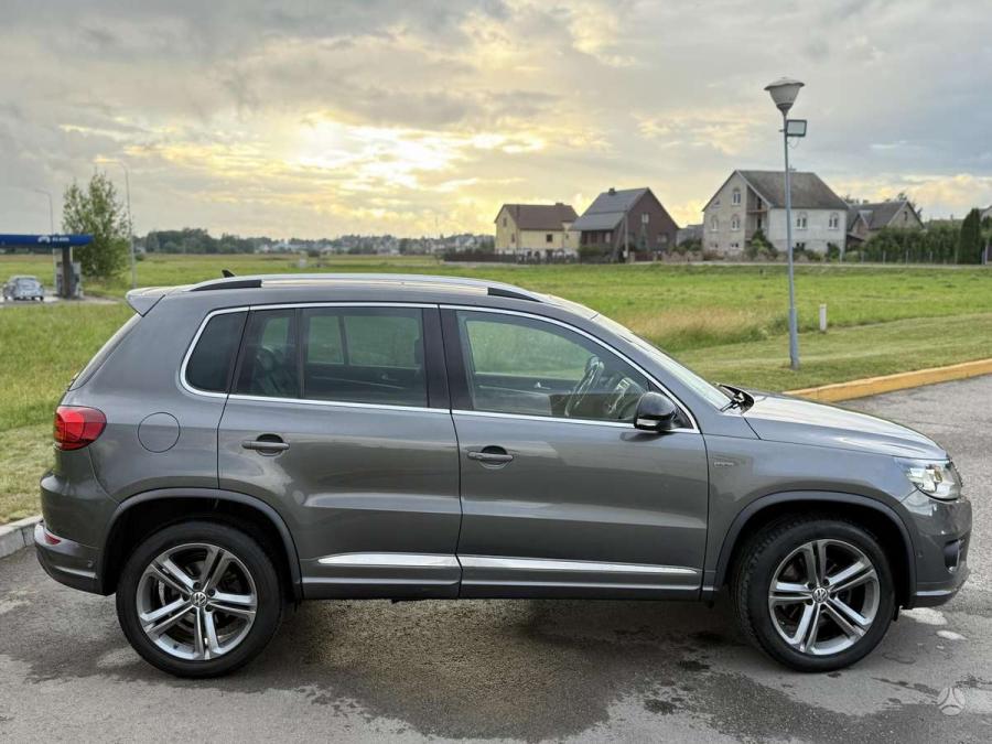 Grey Volkswagen Tiguan 2015 in Vilnius, with an engine capacity of 1.97 L and mileage of 255 thousand km for 11500 €, photo 8 on AUTOMOTO.COM.LV