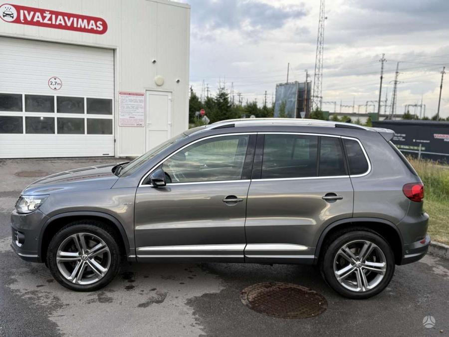 Grey Volkswagen Tiguan 2015 in Vilnius, with an engine capacity of 1.97 L and mileage of 255 thousand km for 11500 €, photo 9 on AUTOMOTO.COM.LV