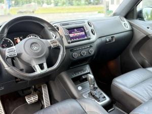 Grey Volkswagen Tiguan 2015 in Vilnius, with an engine capacity of 1.97 L and mileage of 255 thousand km for 11500 €, photo 16 on AUTOMOTO.COM.LV