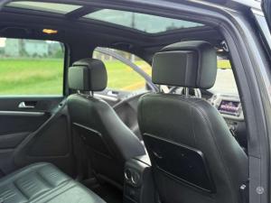 Grey Volkswagen Tiguan 2015 in Vilnius, with an engine capacity of 1.97 L and mileage of 255 thousand km for 11500 €, photo 18 on AUTOMOTO.COM.LV