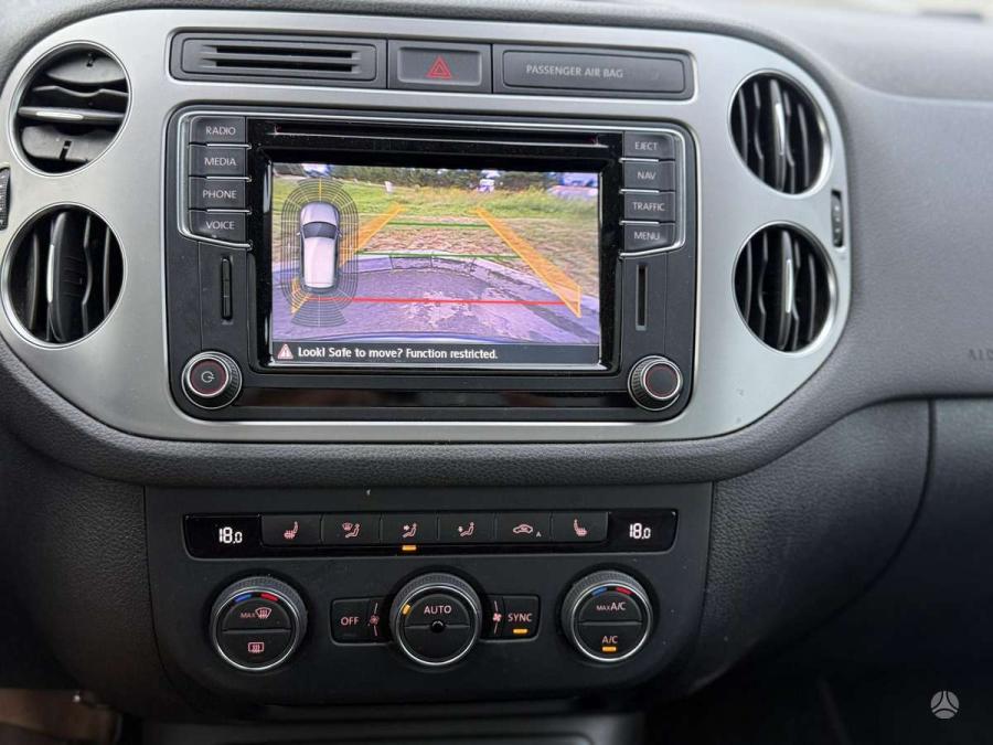 Grey Volkswagen Tiguan 2015 in Vilnius, with an engine capacity of 1.97 L and mileage of 255 thousand km for 11500 €, photo 21 on AUTOMOTO.COM.LV