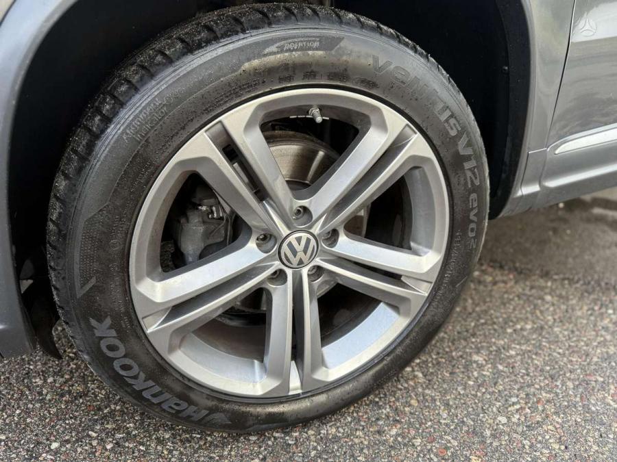 Grey Volkswagen Tiguan 2015 in Vilnius, with an engine capacity of 1.97 L and mileage of 255 thousand km for 11500 €, photo 23 on AUTOMOTO.COM.LV