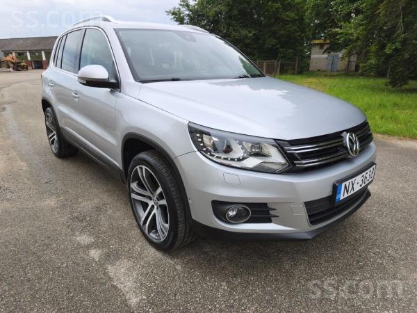 Pelēks Volkswagen Tiguan 2015 Liepāja, ar dzinēja tilpumu 2.00 L un nobraukumu 266 tūkst. km par 12500 €, foto 2 vietnē AUTOMOTO.COM.LV
