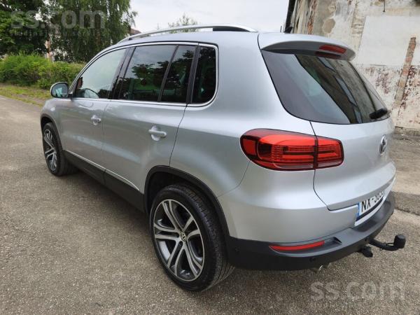 Pelēks Volkswagen Tiguan 2015 Liepāja, ar dzinēja tilpumu 2.00 L un nobraukumu 266 tūkst. km par 12500 €, foto 7 vietnē AUTOMOTO.COM.LV