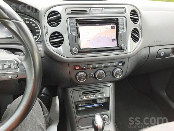 Pelēks Volkswagen Tiguan 2015 Liepāja, ar dzinēja tilpumu 2.00 L un nobraukumu 266 tūkst. km par 12500 €, foto 10 vietnē AUTOMOTO.COM.LV