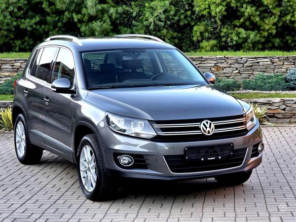 Grey Volkswagen Tiguan 2015 in Kedainiai, with an engine capacity of 1.97 L and mileage of 260 thousand km for 10500 €, photo 1 on AUTOMOTO.COM.LV