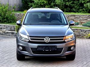 Grey Volkswagen Tiguan 2015 in Kedainiai, with an engine capacity of 1.97 L and mileage of 260 thousand km for 10500 €, photo 3 on AUTOMOTO.COM.LV