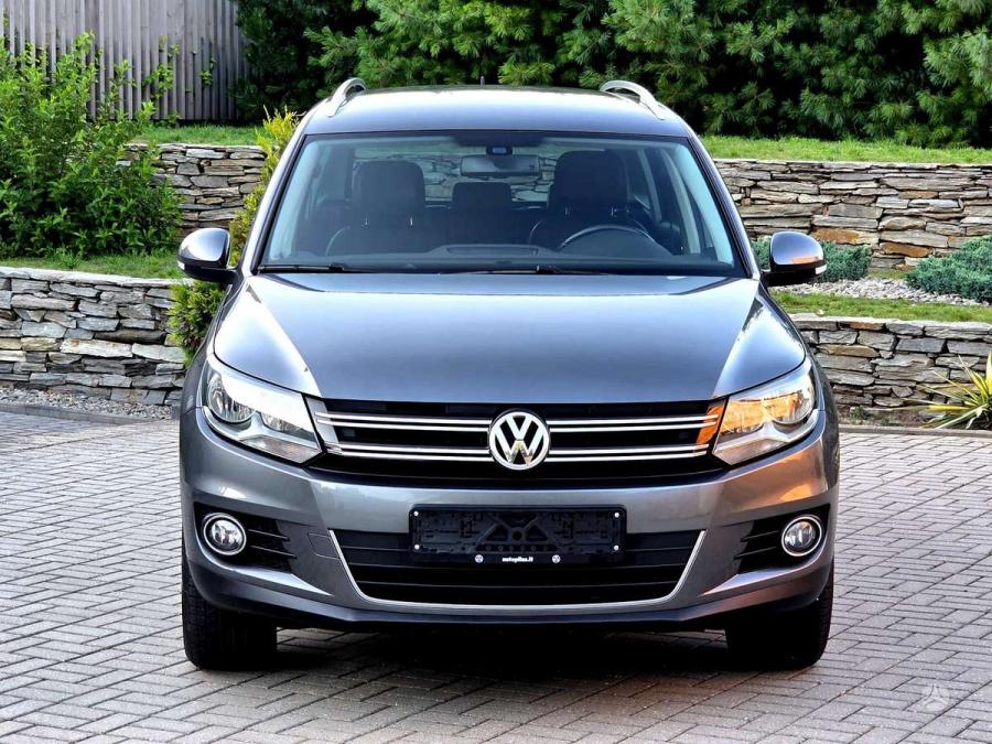 Grey Volkswagen Tiguan 2015 in Kedainiai, with an engine capacity of 1.97 L and mileage of 260 thousand km for 10500 €, photo 3 on AUTOMOTO.COM.LV
