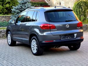 Grey Volkswagen Tiguan 2015 in Kedainiai, with an engine capacity of 1.97 L and mileage of 260 thousand km for 10500 €, photo 7 on AUTOMOTO.COM.LV