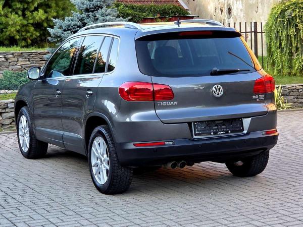 Grey Volkswagen Tiguan 2015 in Kedainiai, with an engine capacity of 1.97 L and mileage of 260 thousand km for 10500 €, photo 7 on AUTOMOTO.COM.LV