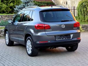 Grey Volkswagen Tiguan 2015 in Kedainiai, with an engine capacity of 1.97 L and mileage of 260 thousand km for 10500 €, photo 8 on AUTOMOTO.COM.LV