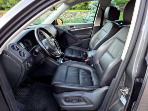 Grey Volkswagen Tiguan 2015 in Kedainiai, with an engine capacity of 1.97 L and mileage of 260 thousand km for 10500 €, photo 18 on AUTOMOTO.COM.LV