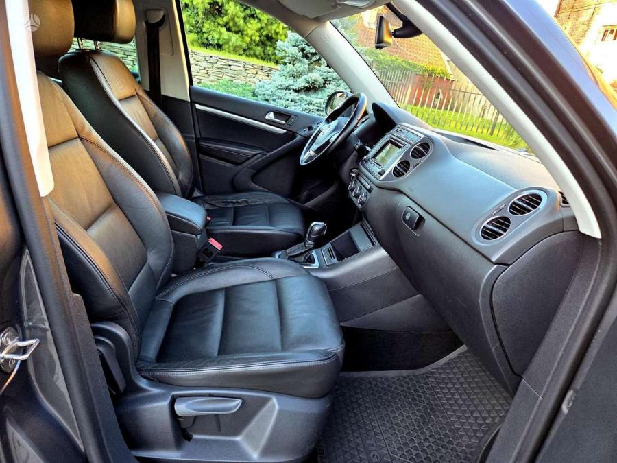 Grey Volkswagen Tiguan 2015 in Kedainiai, with an engine capacity of 1.97 L and mileage of 260 thousand km for 10500 €, photo 20 on AUTOMOTO.COM.LV