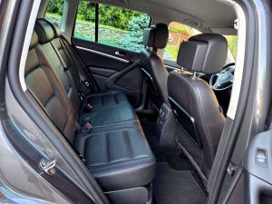 Grey Volkswagen Tiguan 2015 in Kedainiai, with an engine capacity of 1.97 L and mileage of 260 thousand km for 10500 €, photo 21 on AUTOMOTO.COM.LV