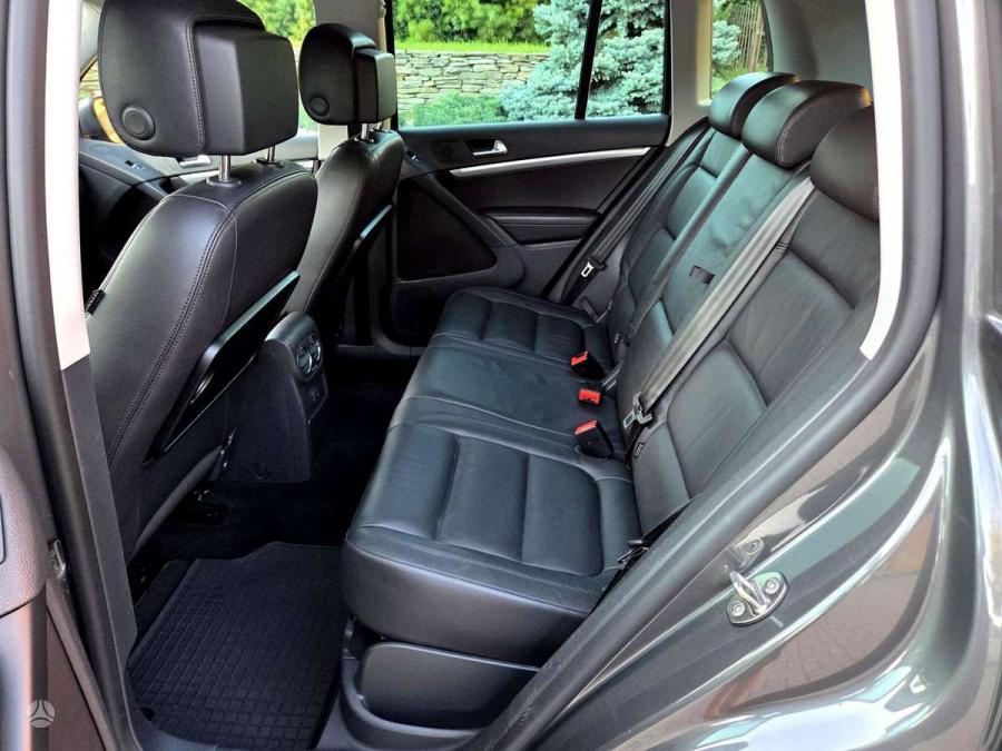 Grey Volkswagen Tiguan 2015 in Kedainiai, with an engine capacity of 1.97 L and mileage of 260 thousand km for 10500 €, photo 23 on AUTOMOTO.COM.LV