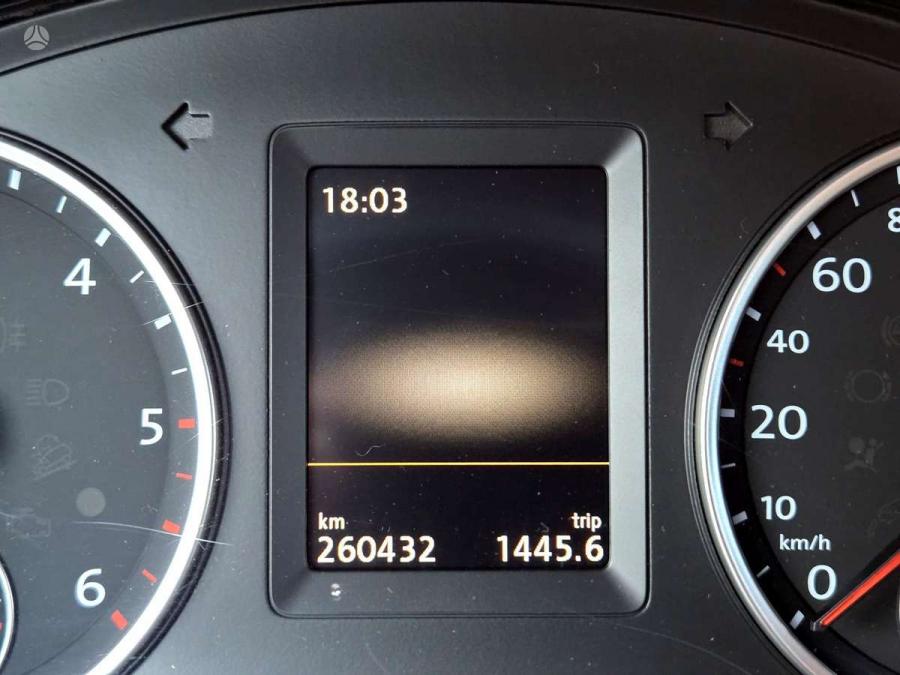 Grey Volkswagen Tiguan 2015 in Kedainiai, with an engine capacity of 1.97 L and mileage of 260 thousand km for 10500 €, photo 32 on AUTOMOTO.COM.LV