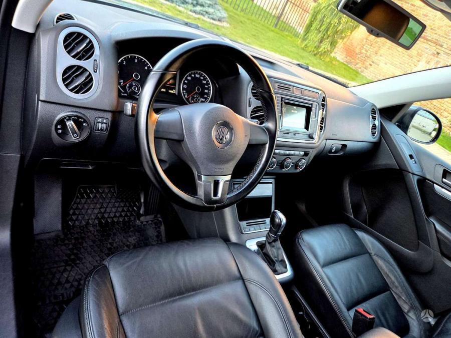Grey Volkswagen Tiguan 2015 in Kedainiai, with an engine capacity of 1.97 L and mileage of 260 thousand km for 10500 €, photo 33 on AUTOMOTO.COM.LV