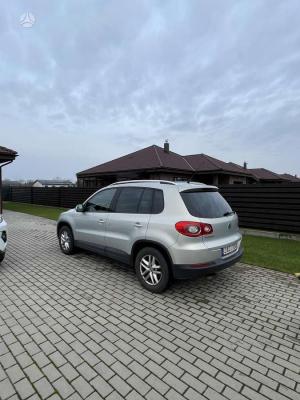 Pelēks Volkswagen Tiguan 2015 Klaipėda, ar dzinēja tilpumu 1.98 L un nobraukumu 198 tūkst. km par 7500 €, foto 3 vietnē AUTOMOTO.COM.LV