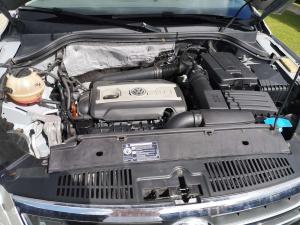 Pelēks Volkswagen Tiguan 2015 Klaipėda, ar dzinēja tilpumu 1.98 L un nobraukumu 198 tūkst. km par 7500 €, foto 7 vietnē AUTOMOTO.COM.LV