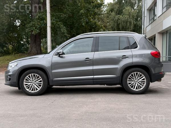 Фольксваген Тигуан 2015 в Валмиера на AUTOMOTO.COM.LV Серый Фольксваген Тигуан 2015 в Валмиера, объемом двигателя 2.00 л и пробегом 334 тыс. км за 7500 €, фото 7 на AUTOMOTO.COM.LV