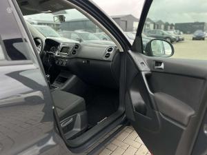 Pelēks Volkswagen Tiguan 2015 Kauņa, ar dzinēja tilpumu 1.40 L un nobraukumu 230 tūkst. km par 7999 €, foto 31 vietnē AUTOMOTO.COM.LV