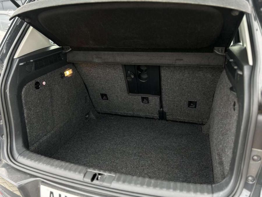 Pelēks Volkswagen Tiguan 2015 Kauņa, ar dzinēja tilpumu 1.40 L un nobraukumu 230 tūkst. km par 7999 €, foto 39 vietnē AUTOMOTO.COM.LV