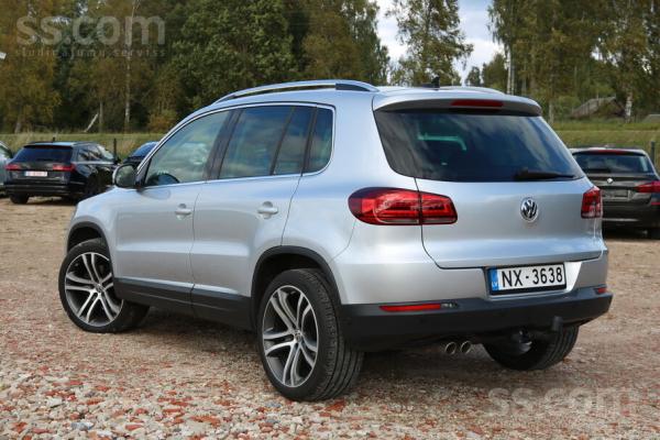 Grey Volkswagen Tiguan 2015 in Kuldiga, with an engine capacity of 2.00 L and mileage of 267 thousand km for 11950 €, photo 3 on AUTOMOTO.COM.LV