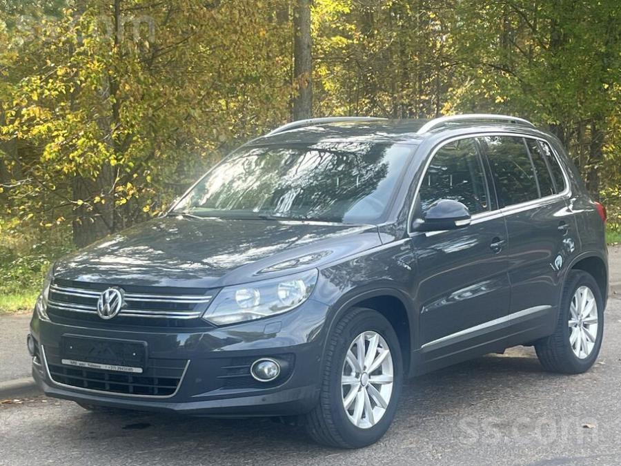 Grey Volkswagen Tiguan 2015 in Valmiera, with an engine capacity of 2.00 L and mileage of 0 thousand km for 11900 €, photo 4 on AUTOMOTO.COM.LV