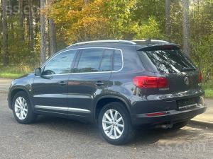 Grey Volkswagen Tiguan 2015 in Valmiera, with an engine capacity of 2.00 L and mileage of 0 thousand km for 11900 €, photo 5 on AUTOMOTO.COM.LV