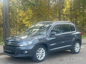 Grey Volkswagen Tiguan 2015 in Valmiera, with an engine capacity of 2.00 L and mileage of 0 thousand km for 11900 €, photo 7 on AUTOMOTO.COM.LV