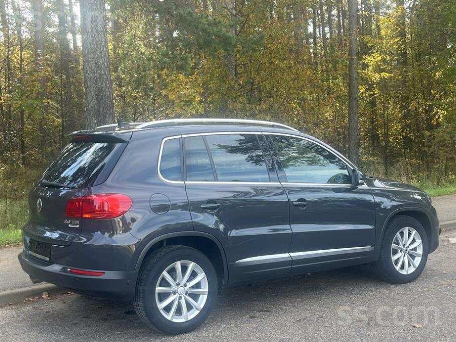 Grey Volkswagen Tiguan 2015 in Valmiera, with an engine capacity of 2.00 L and mileage of 0 thousand km for 11900 €, photo 8 on AUTOMOTO.COM.LV