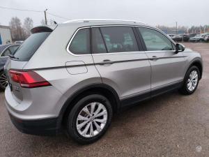Grey Volkswagen Tiguan 2016 in Panevezys, with an engine capacity of 1.97 L and mileage of 211 thousand km for 13800 €, photo 5 on AUTOMOTO.COM.LV