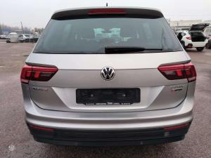Grey Volkswagen Tiguan 2016 in Panevezys, with an engine capacity of 1.97 L and mileage of 211 thousand km for 13800 €, photo 7 on AUTOMOTO.COM.LV