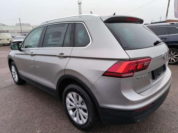 Pelēks Volkswagen Tiguan 2016 Panevēža, ar dzinēja tilpumu 1.97 L un nobraukumu 211 tūkst. km par 13800 €, foto 8 vietnē AUTOMOTO.COM.LV